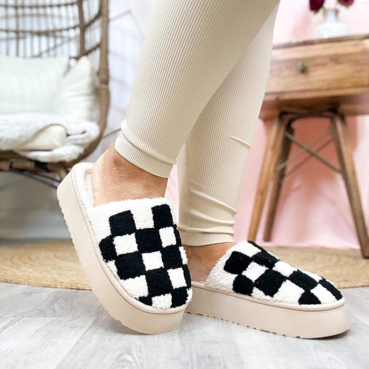 Checkered Platform Slipper – Heathered Boho
